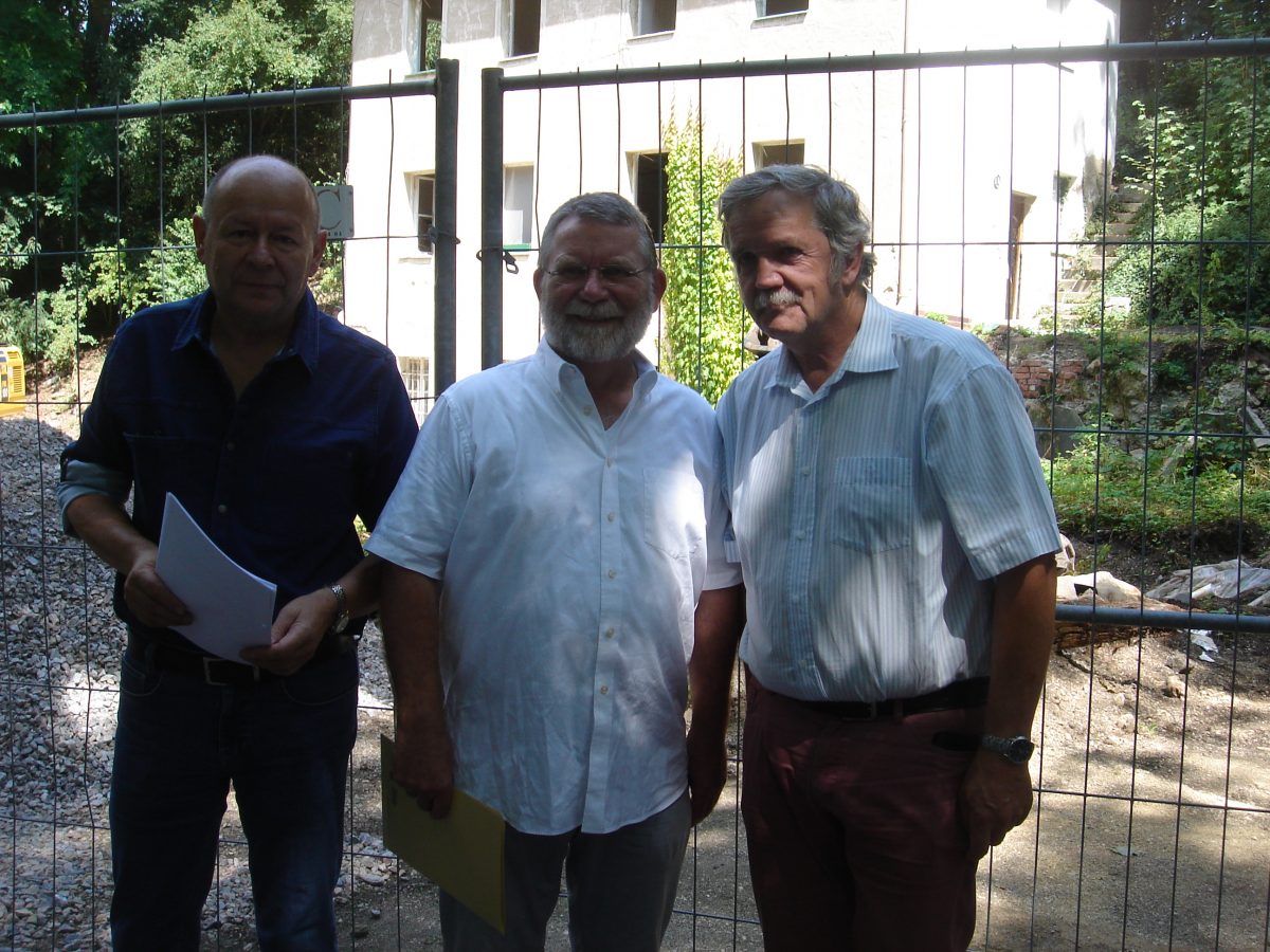 Stefan Ebeling und Joachim Buck informieren die Öffentlichkeit über den ...